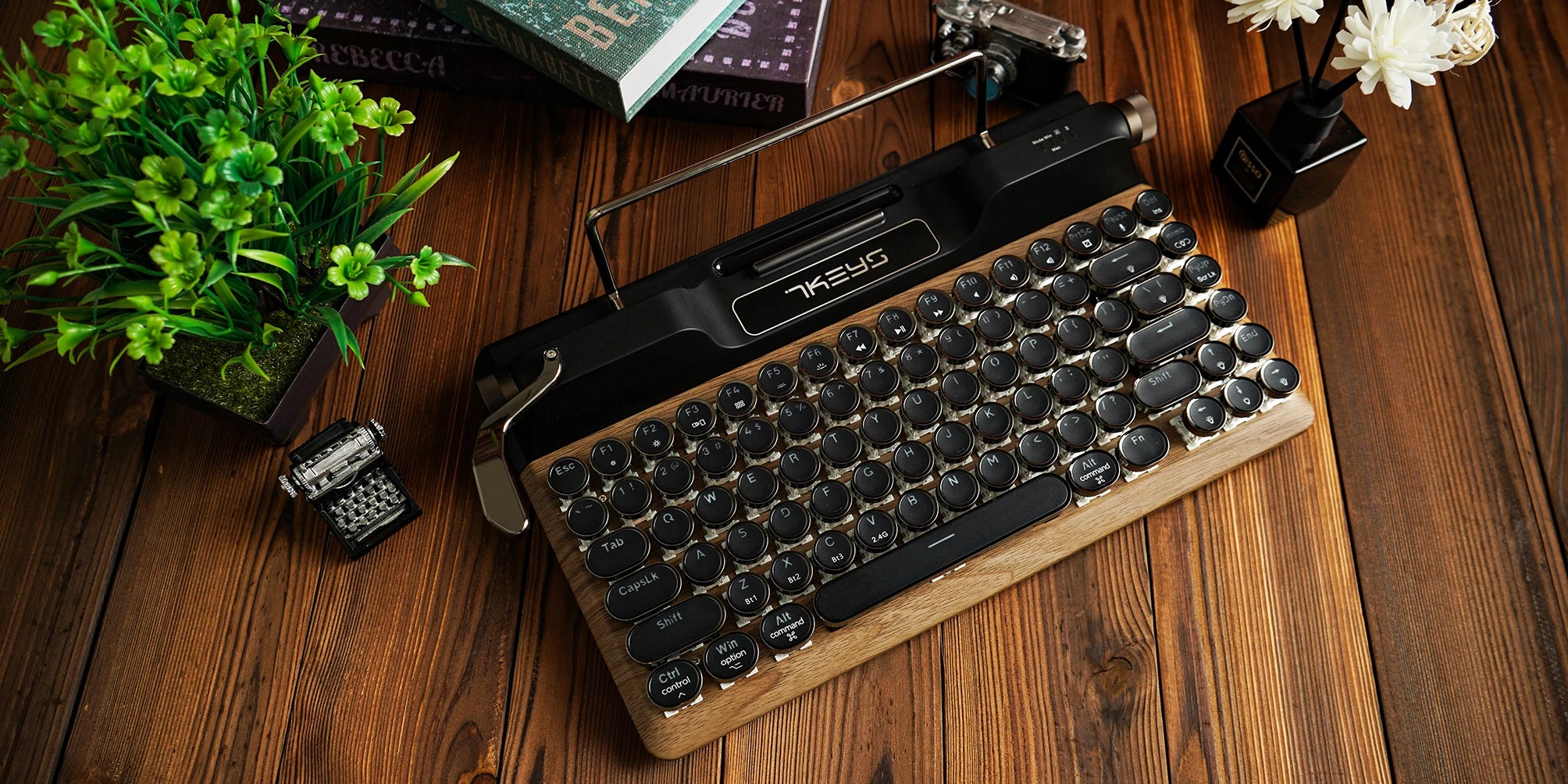 TW1868 Retro Typewriter Keyboard